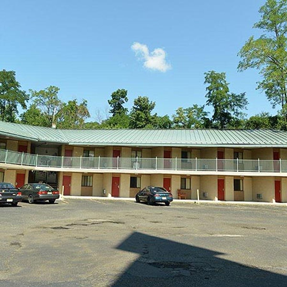 Ivory Tower Motor Inn Greenbrook- Green Brook, NJ Hotels- Tourist Class ...