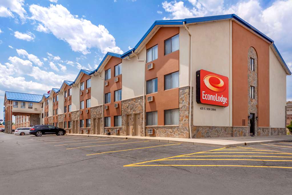 Econo lodge store