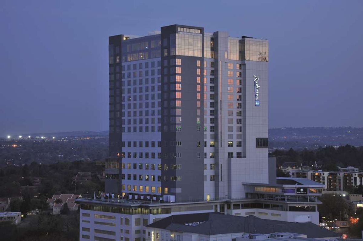Radisson Blu Hotel Sandton Images & Videos- Deluxe Sandton, South ...