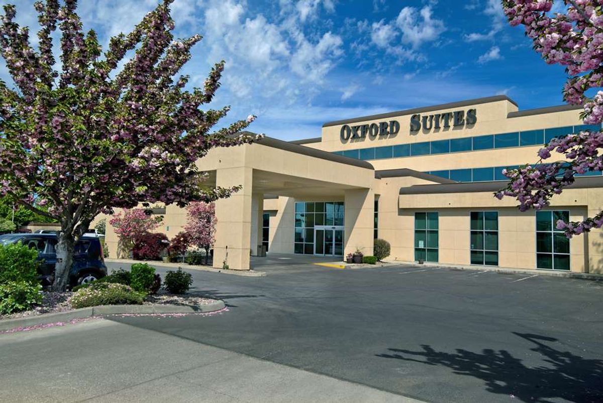 Oxford Suites Yakima- First Class Yakima, WA Hotels- GDS Reservation ...