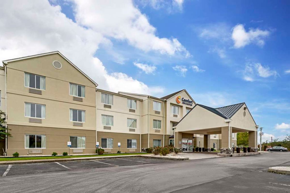 Comfort Inn & Suites- Corbin, KY Hotels- Tourist Class Hotels in Corbin ...
