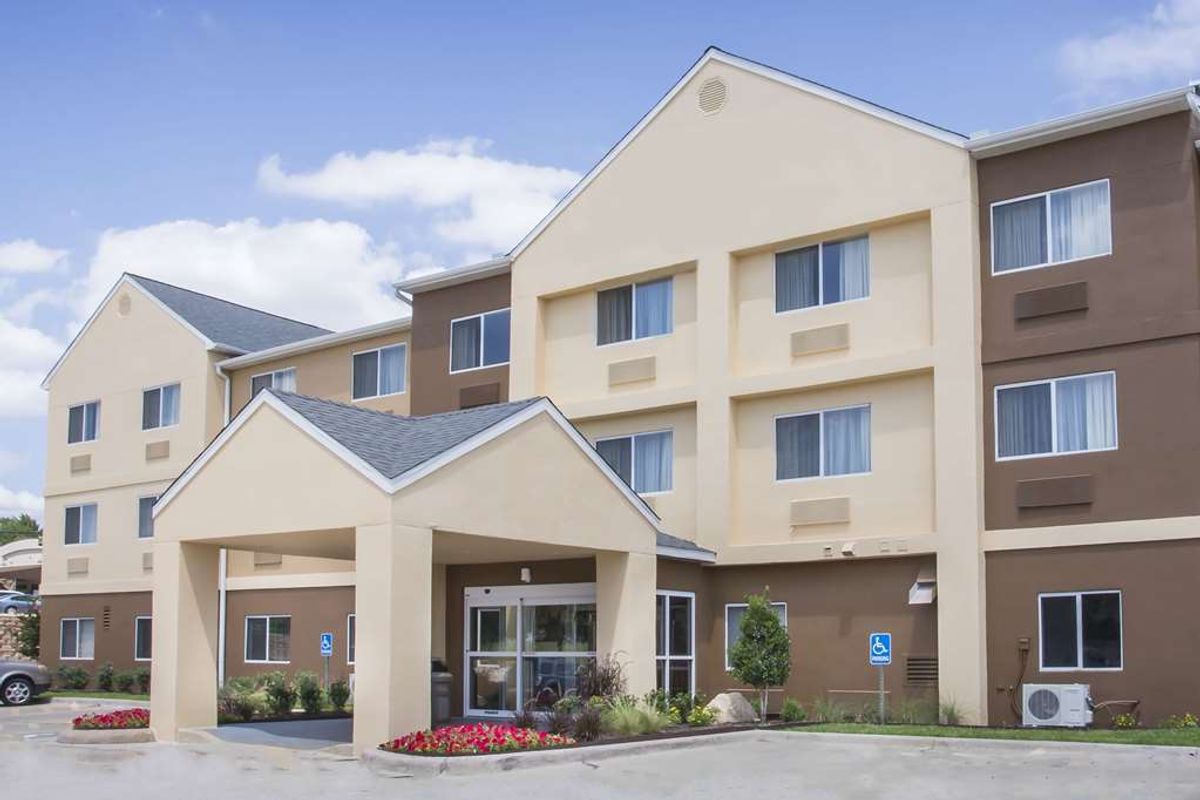 AmericInn by Wyndham Topeka- Tourist Class Topeka, KS Hotels- GDS ...