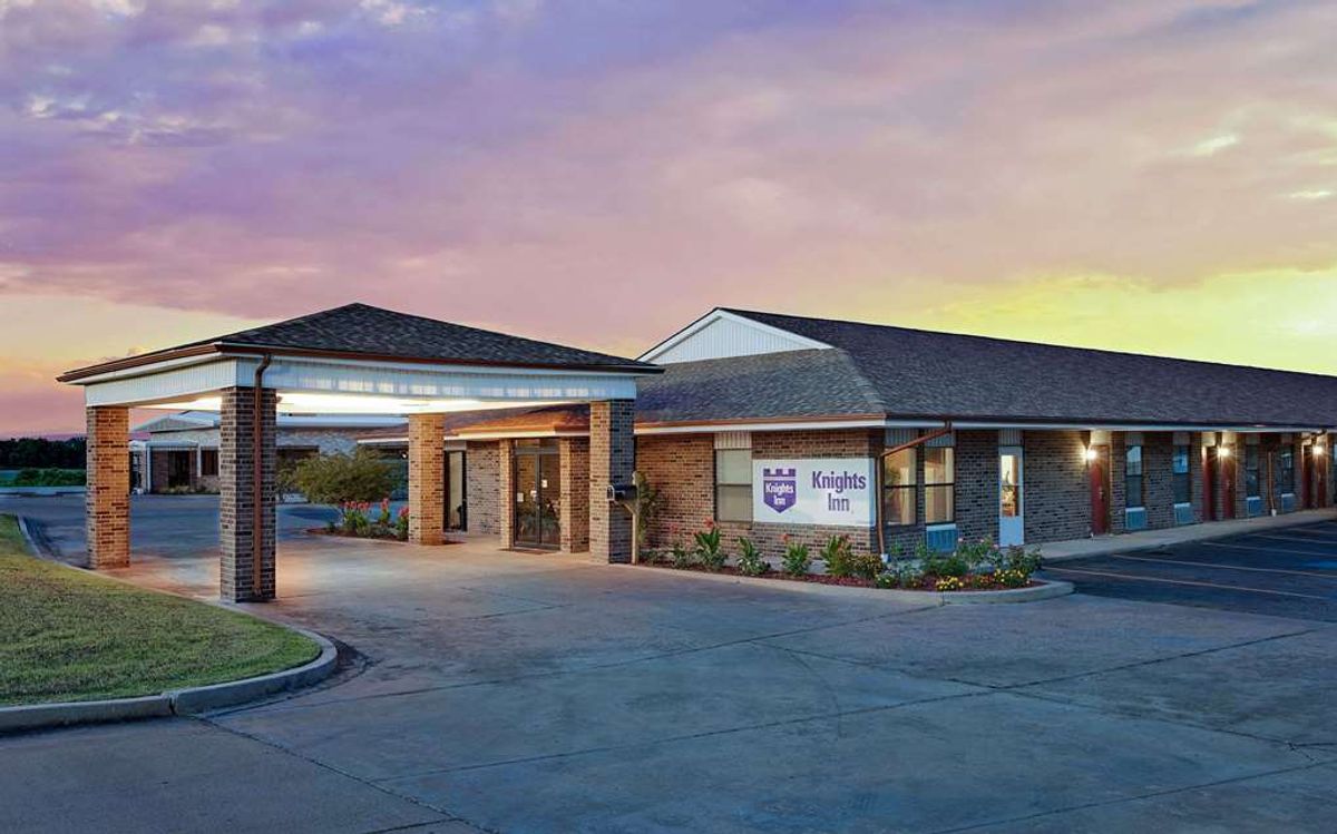 Knights Inn Muskogee- Muskogee, OK Hotels- Tourist Class Hotels in ...