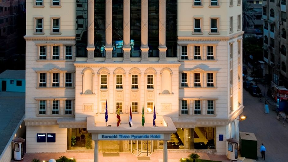 three pyramids hotel