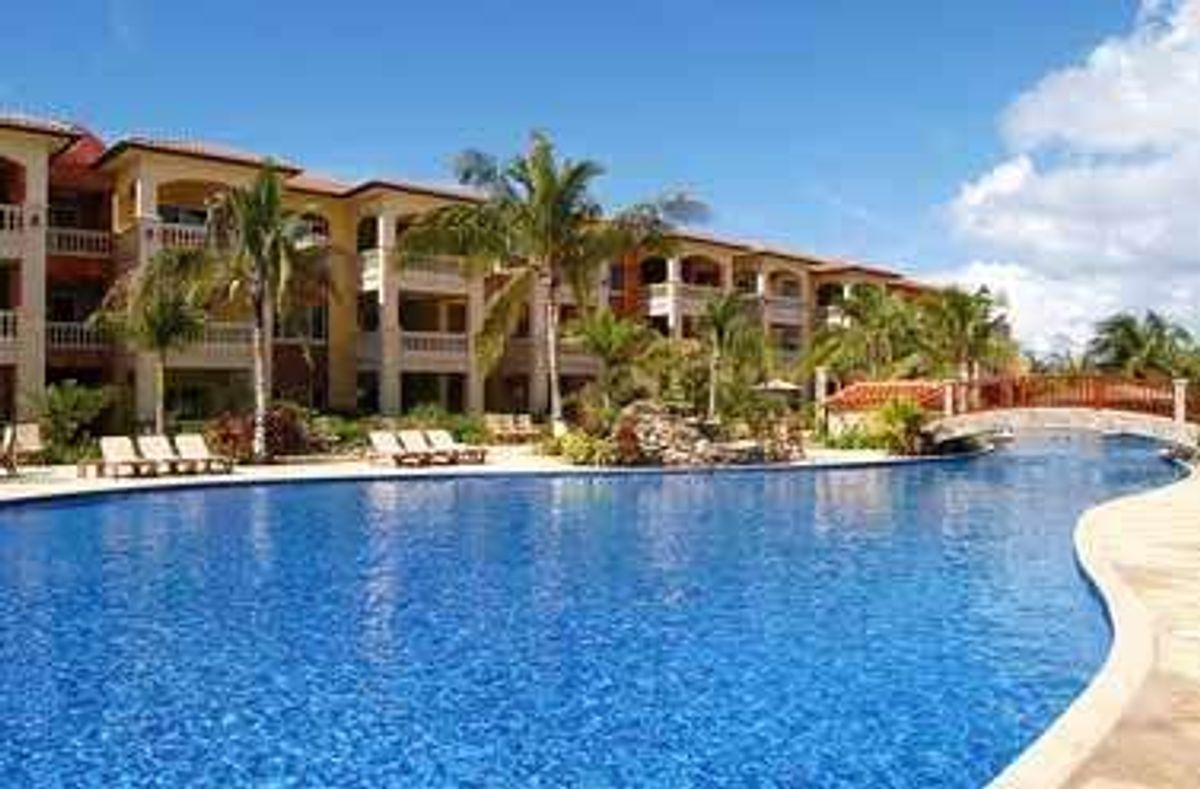 Infinity Bay Spa & Beach Resort- First Class Roatan, Roatan Island, Bay ...