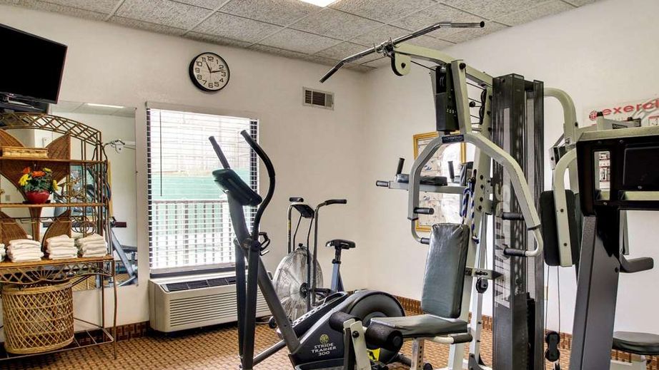 Quality Inn and Suites Clinton Jackson West - Clinton, MS Meeting Rooms ...