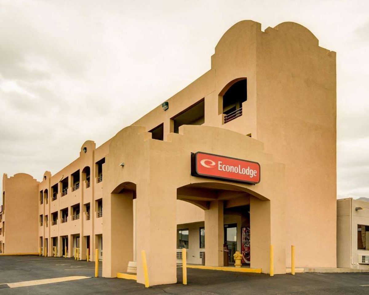 Econo Lodge Albuquerque East- Tourist Class Albuquerque, NM Hotels- GDS Reservation Codes ...
