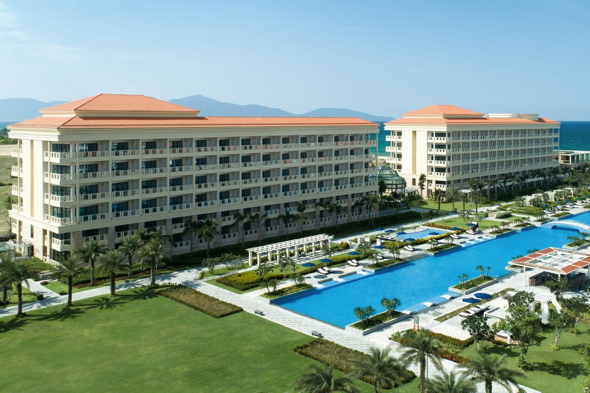 Sheraton Grand Danang Beach Resort & Spa Local Info- First Class Da ...