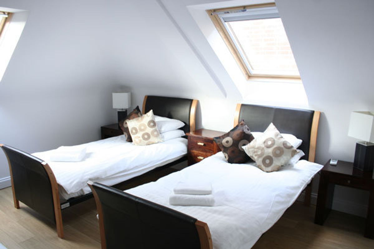 Leaside Hotel- Luton, England Hotels- GDS Reservation Codes: Travel Weekly