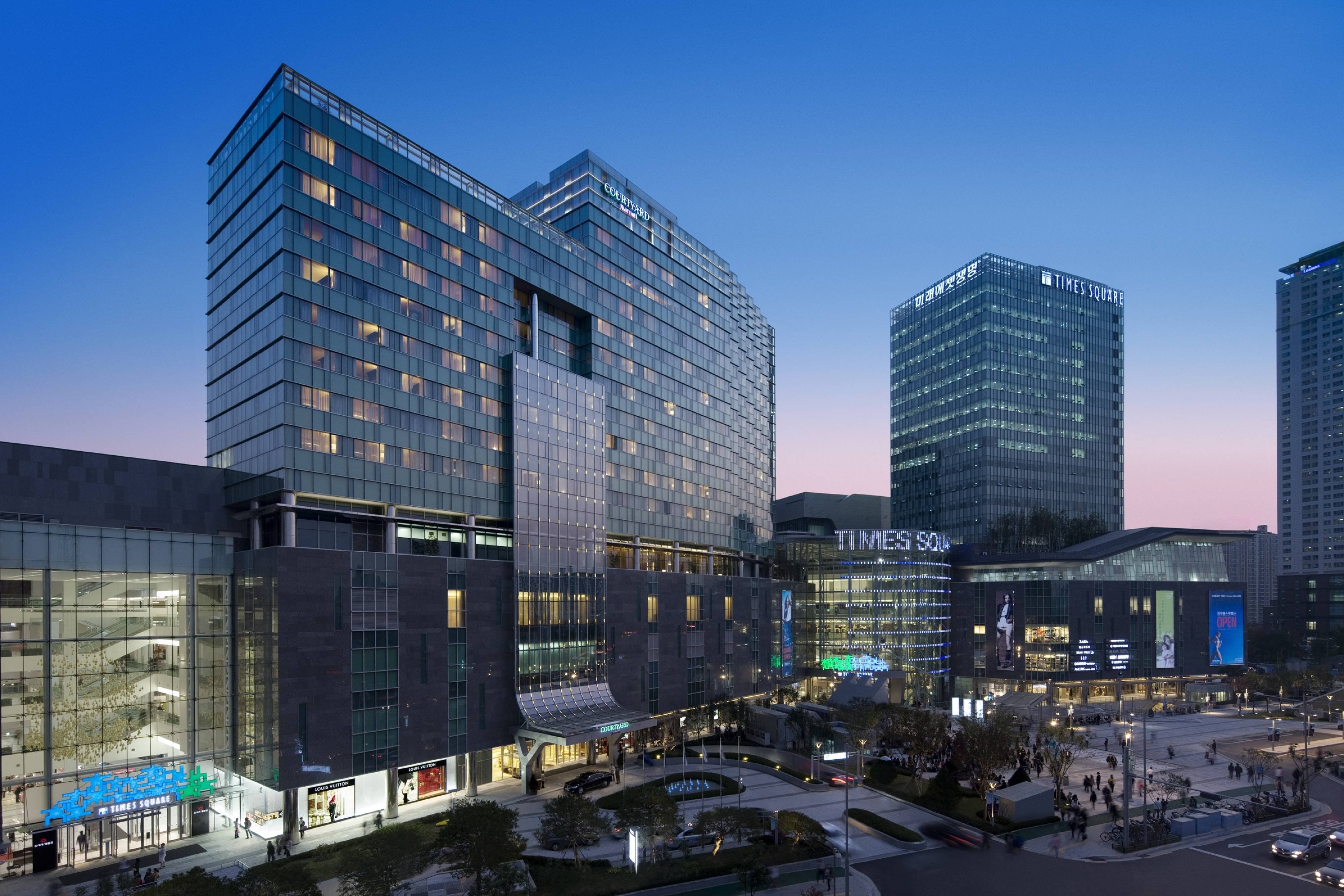 Courtyard by Marriott Seoul Times Square- Seoul, South Korea Hotels ...