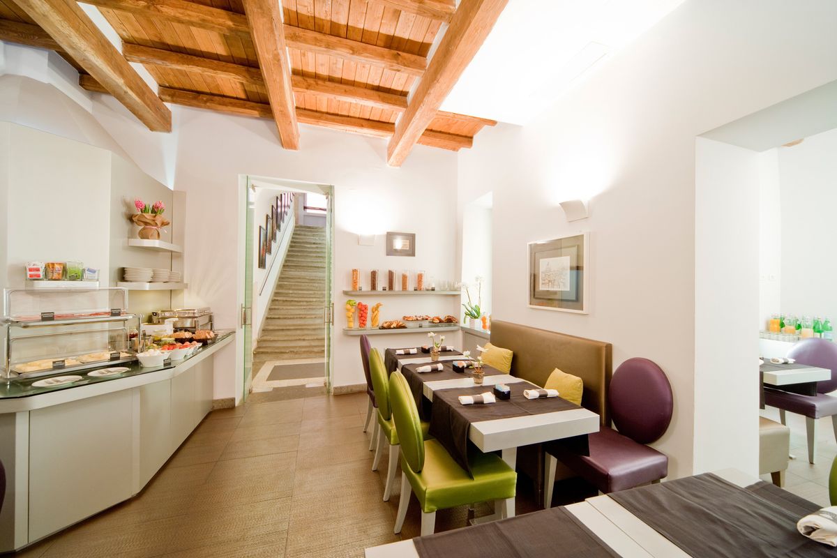 Trevi Palace Luxury Inn- First Class Rome, Italy Hotels- GDS ...