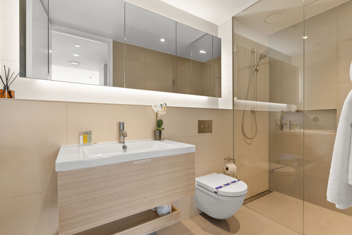 Lighter Quay Hotel- Auckland, New Zealand Hotels- GDS Reservation Codes ...