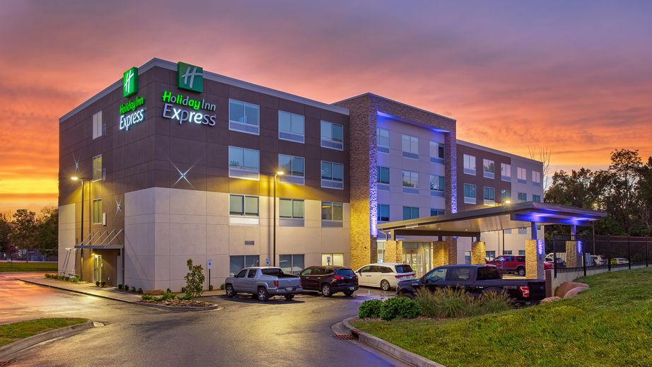 Holiday Inn Express Williamsburg - Williamsburg, KY Meeting Rooms ...