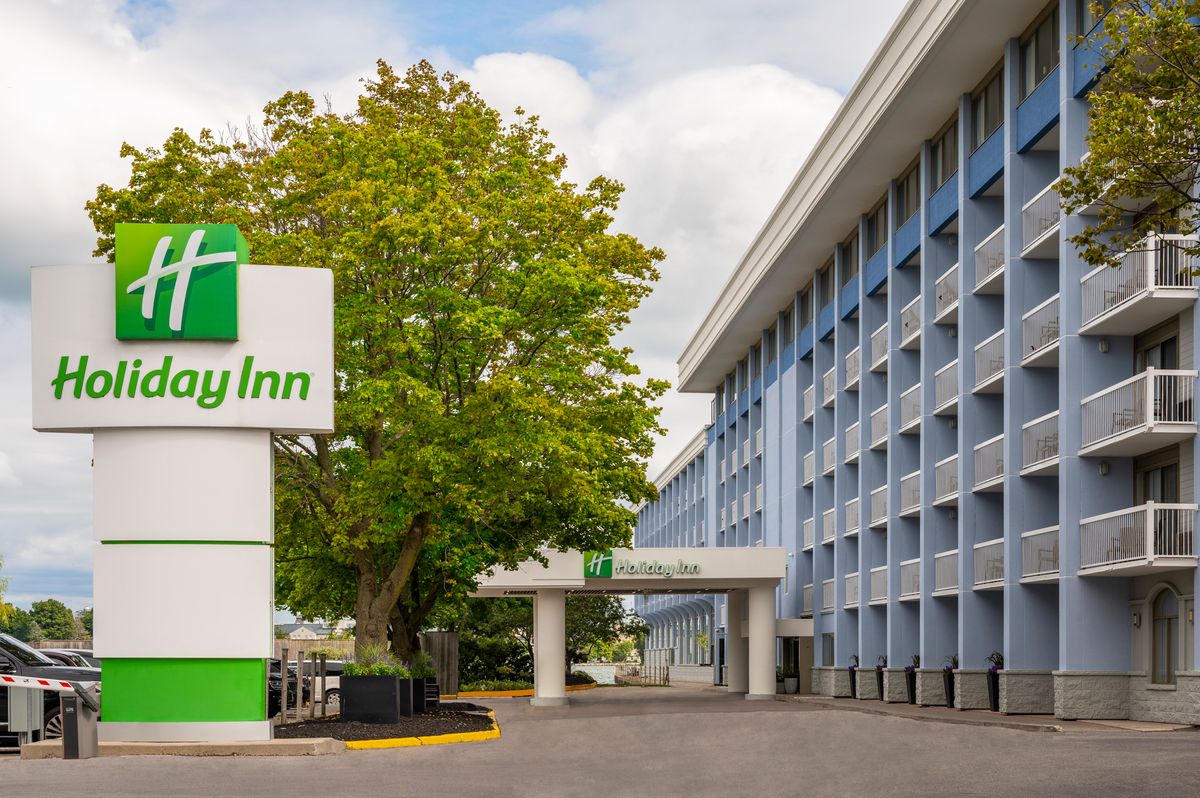Holiday Inn Kingston Waterfront- First Class Kingston, ON Hotels- GDS ...