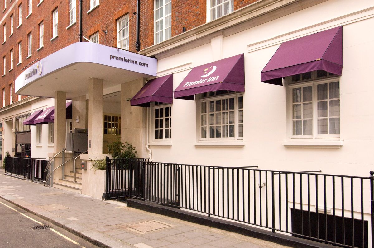 Premier Inn London Victoria- First Class London, England Hotels- GDS ...