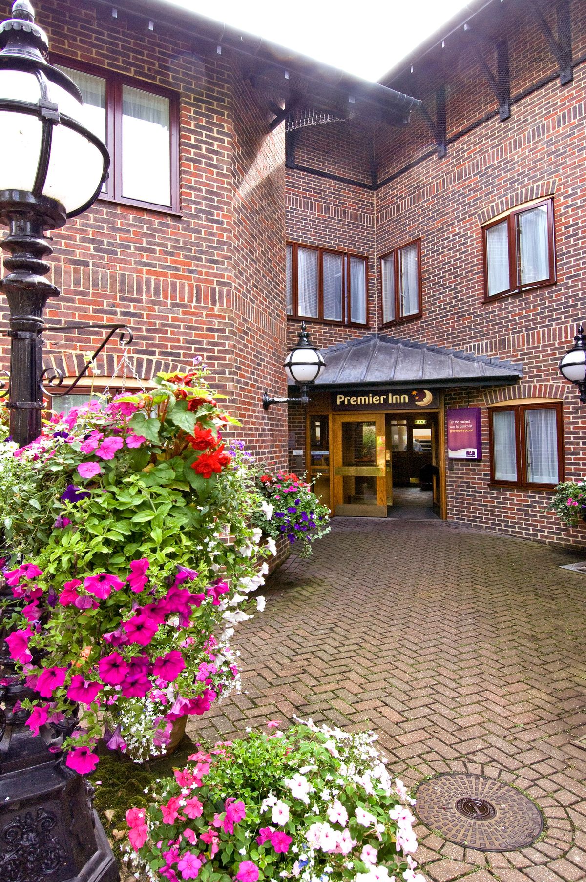 Premier Inn Tonbridge- First Class Tonbridge, England Hotels- GDS ...