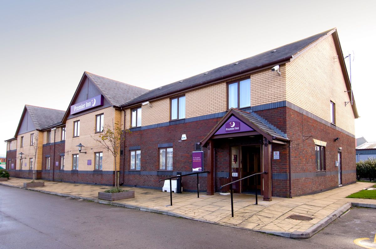 Premier Inn Blackpool Airport- First Class Blackpool, England Hotels ...