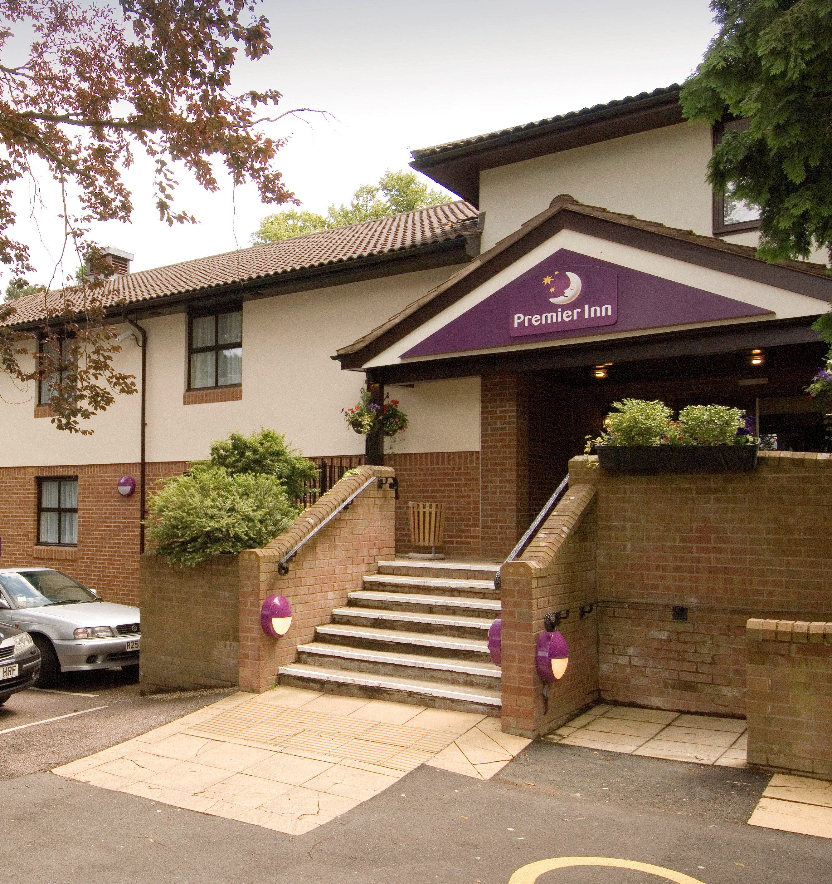 Premier Inn Kings Langley- First Class Kings Langley, England Hotels ...