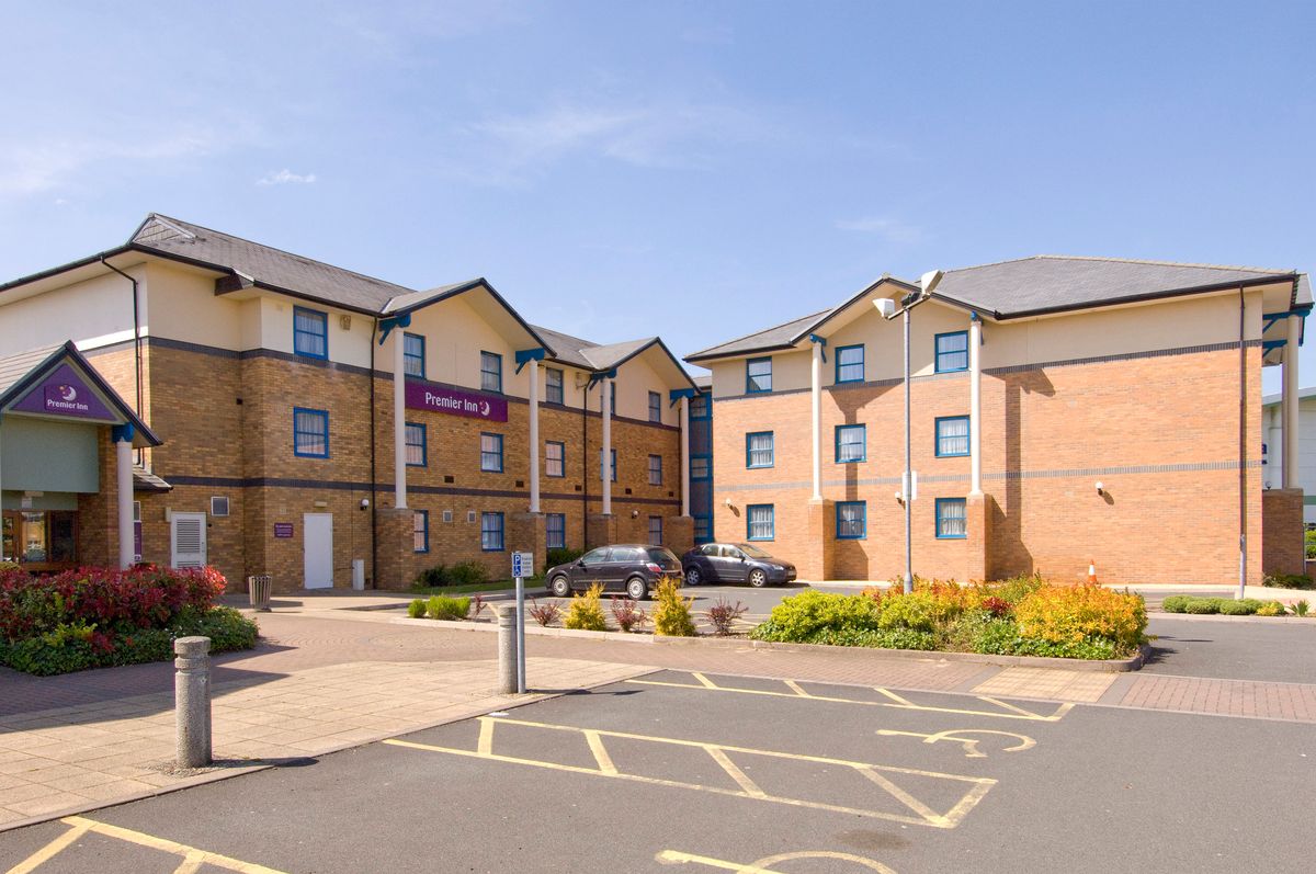 Premier Inn Wolverhampton North- First Class Wolverhampton, England ...