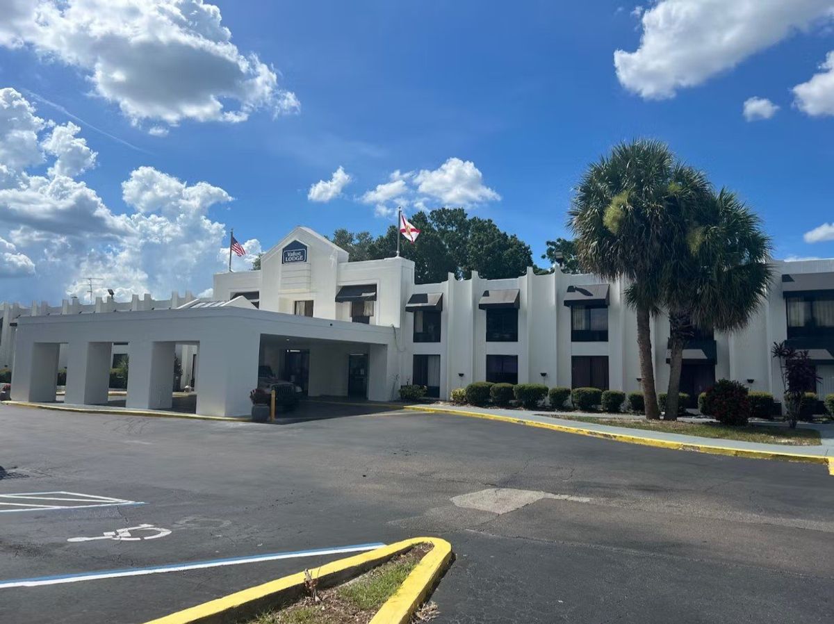 Value Lodge Busch Gardens Tampa Images & Videos- Tourist Class Tampa ...