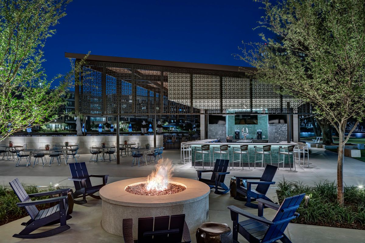 Omni Las Colinas Hotel- Deluxe Irving, TX Hotels- GDS Reservation Codes ...