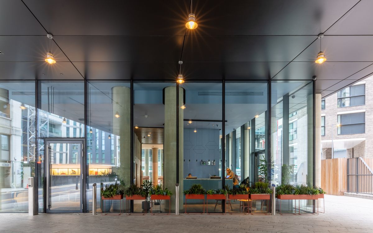 Leman Locke- First Class London, England Hotels- GDS Reservation Codes ...