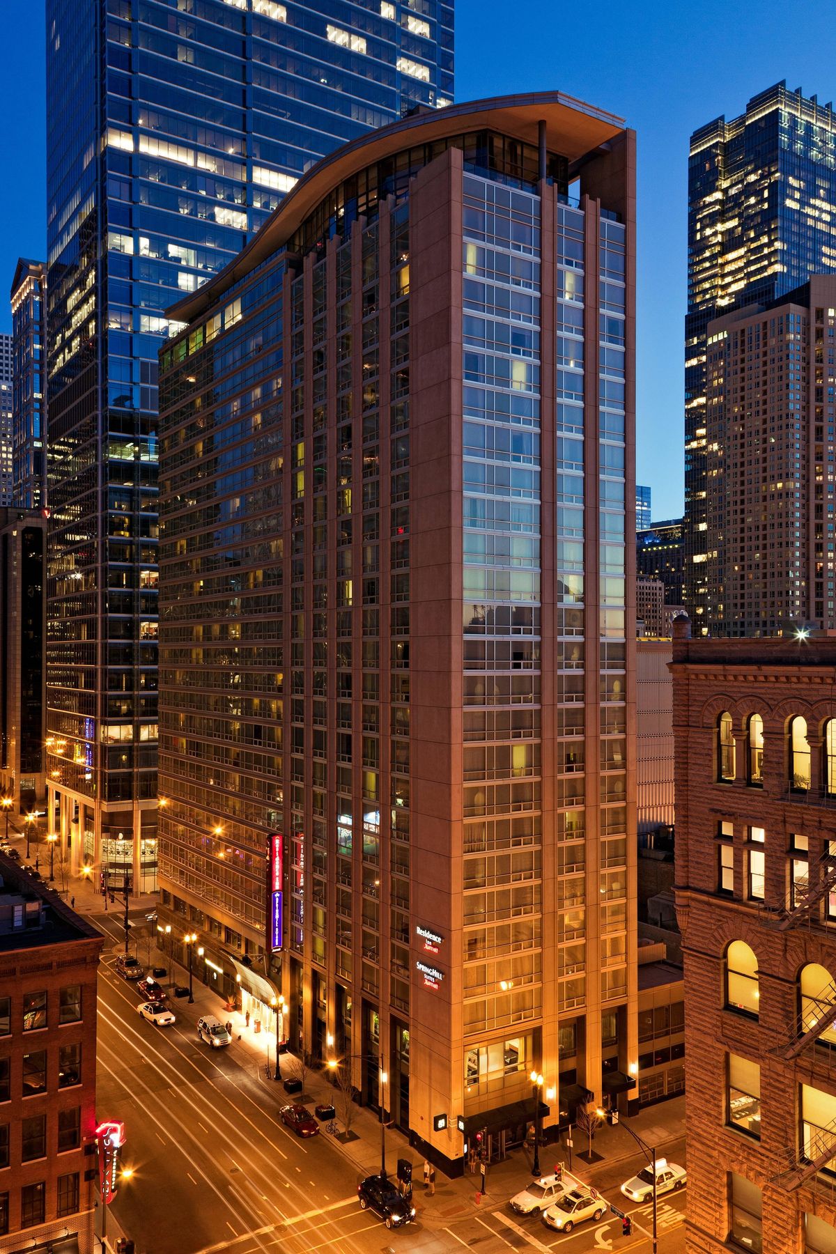 Residence Inn Chicago Downtown/River N- First Class Chicago, IL Hotels ...