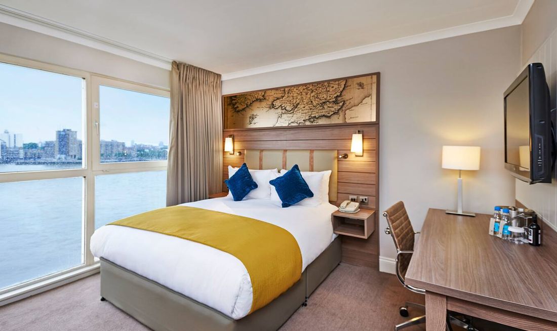 doubletree docklands