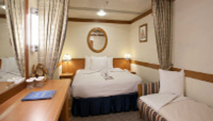 Disney Magic Cabins, Staterooms & Suite Pictures- Disney Cruise Line ...