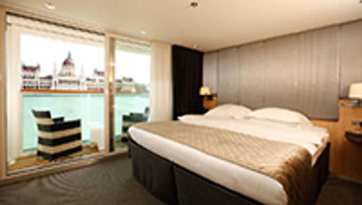 Scenic Diamond Cabins, Staterooms & Suite Pictures- Scenic Scenic ...