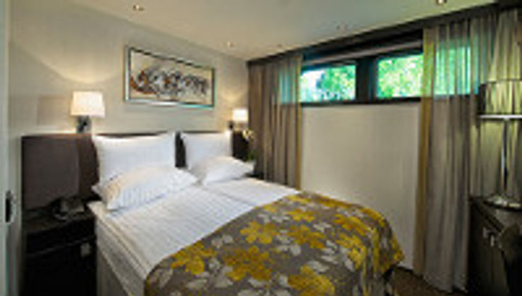 Avalon Expression Cabins, Staterooms & Suite Pictures- Avalon Waterways ...