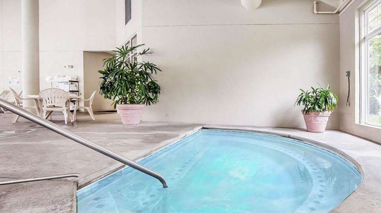 LeConte Hotel & Convention Center- Tourist Class Pigeon Forge, TN ...