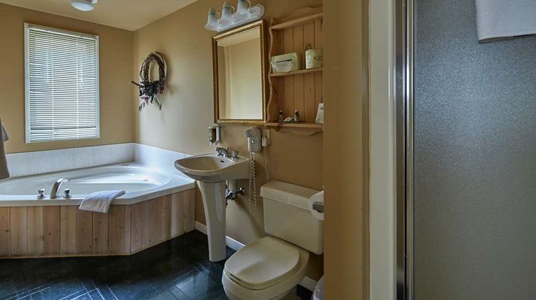 Sir Sam's Inn and Spa- First Class Eagle Lake, ON Hotels- GDS ...