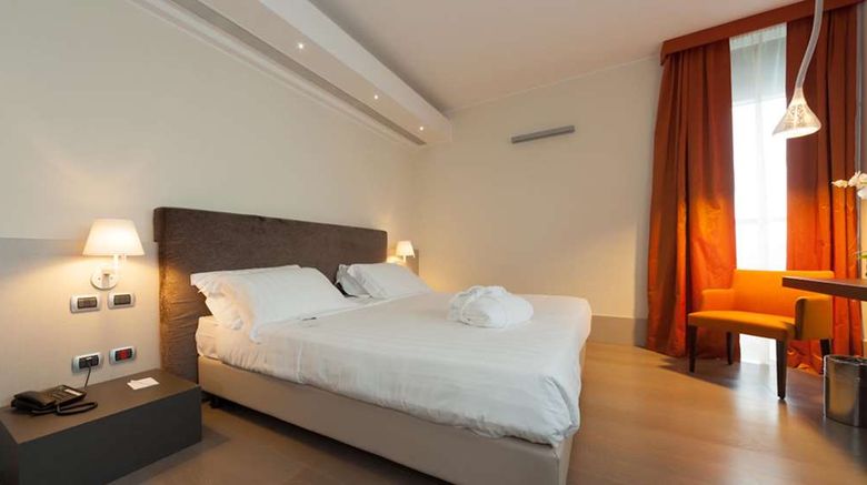 RMH Modena Des Arts Hotel- First Class Modena, Italy Hotels- GDS ...