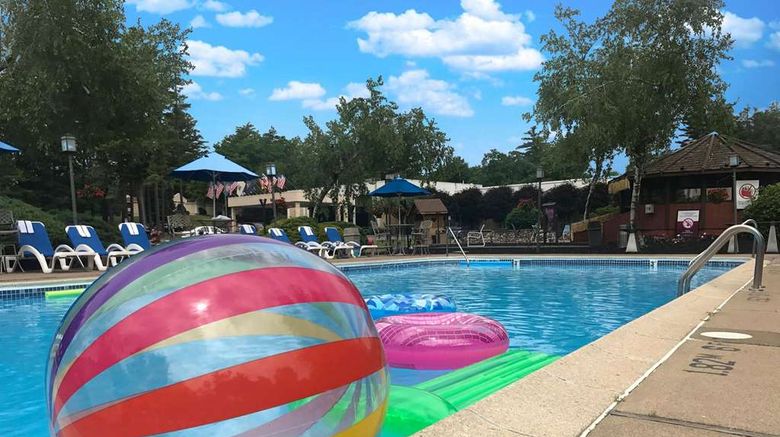 Paradise Stream Resort- Mount Pocono, PA Hotels- First Class Hotels in ...