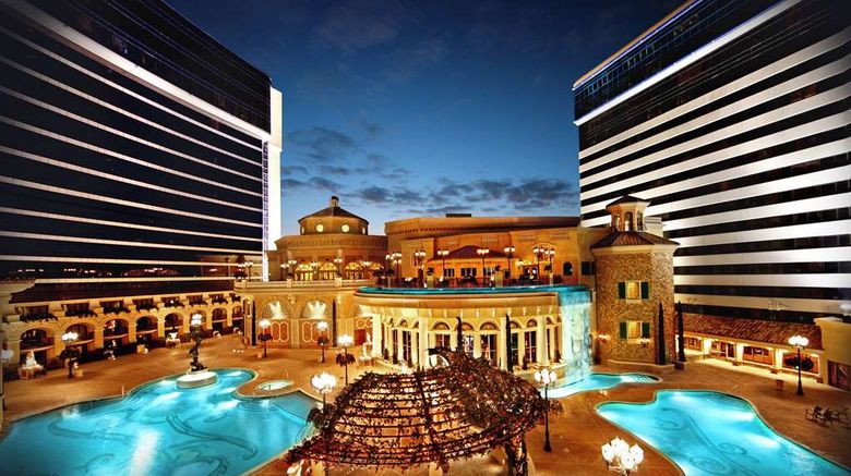 Peppermill Resort Spa Casino Reno- First Class Reno, NV Hotels- GDS ...