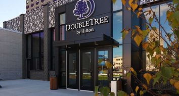 DoubleTree by Hilton Battle Creek- First Class Battle Creek, MI Hotels ...