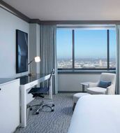 The Lofton Hotel, Tapestry Collection- Deluxe Minneapolis, MN Hotels ...