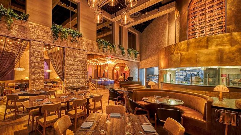 Caesars Palace Las Vegas Hotel & Casino- Deluxe Las Vegas, NV Hotels ...