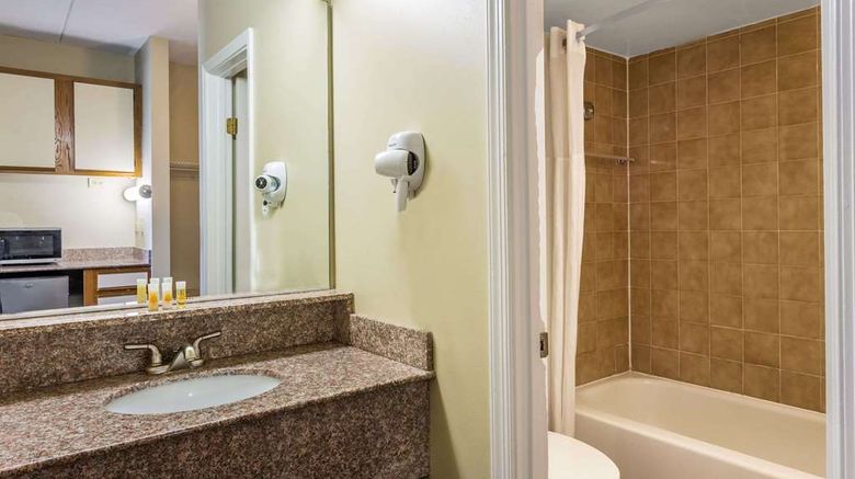 Days Inn Virginia Beach at the Beach- Tourist Class Virginia Beach, VA ...