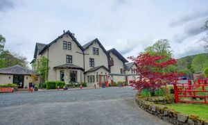 peebles hotels