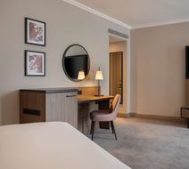 hilton hotel dartford postcode