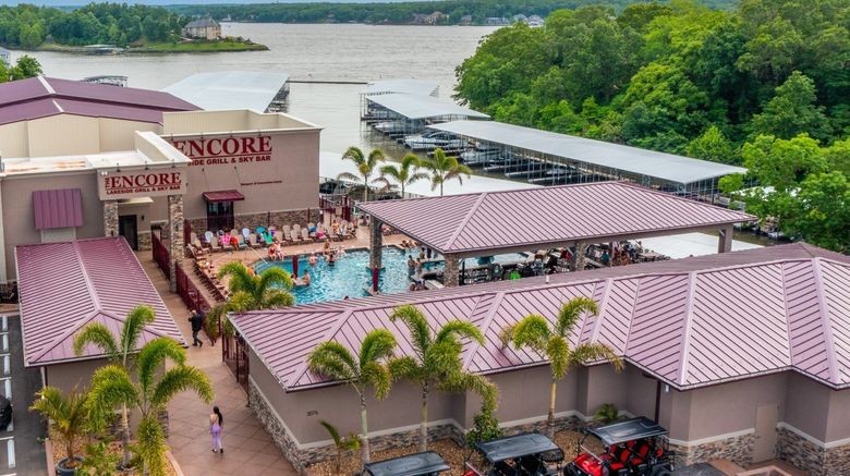 lake arrowhesd hotels