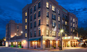 hilton on bay street savannah