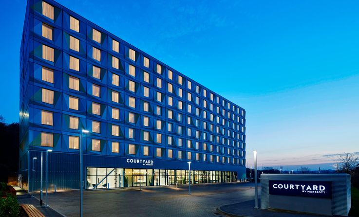 Hampton by Hilton London Luton Airport- First Class Luton, England ...