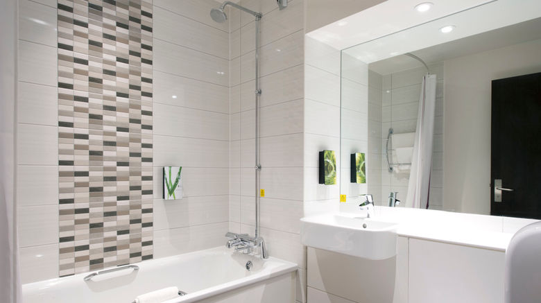 Premier Inn London Tolworth Hotel- First Class Tolworth, England Hotels ...