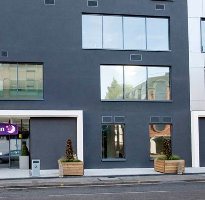 Premier Inn Hotel Woking Town Centre- First Class Woking, England ...