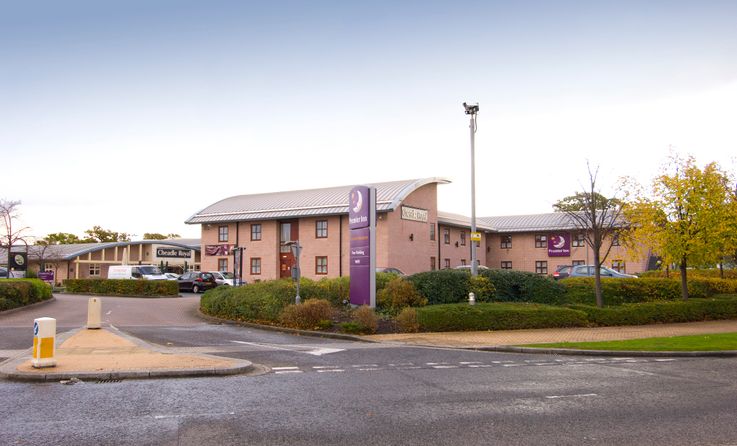 Premier Inn Manchester Trafford Centre W- First Class Manchester ...