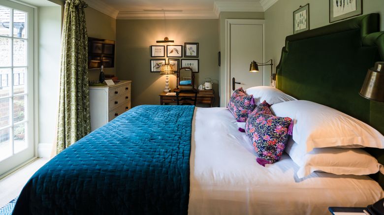 Beaverbrook- Deluxe Leatherhead, England Hotels- GDS Reservation Codes ...