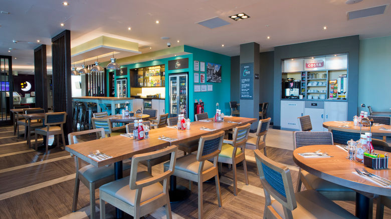 Premier Inn London Tolworth Hotel- First Class Tolworth, England Hotels ...